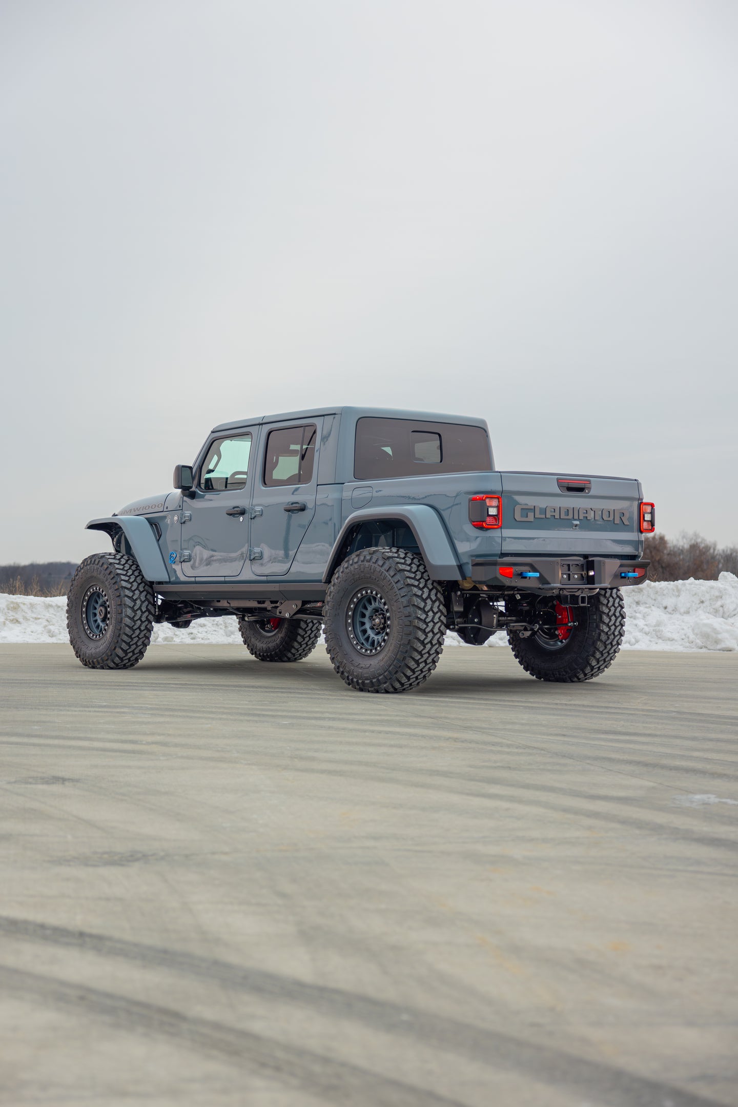 AMW 1000 | HELLEPHANT Gladiator - America's Most Wanted 4x4